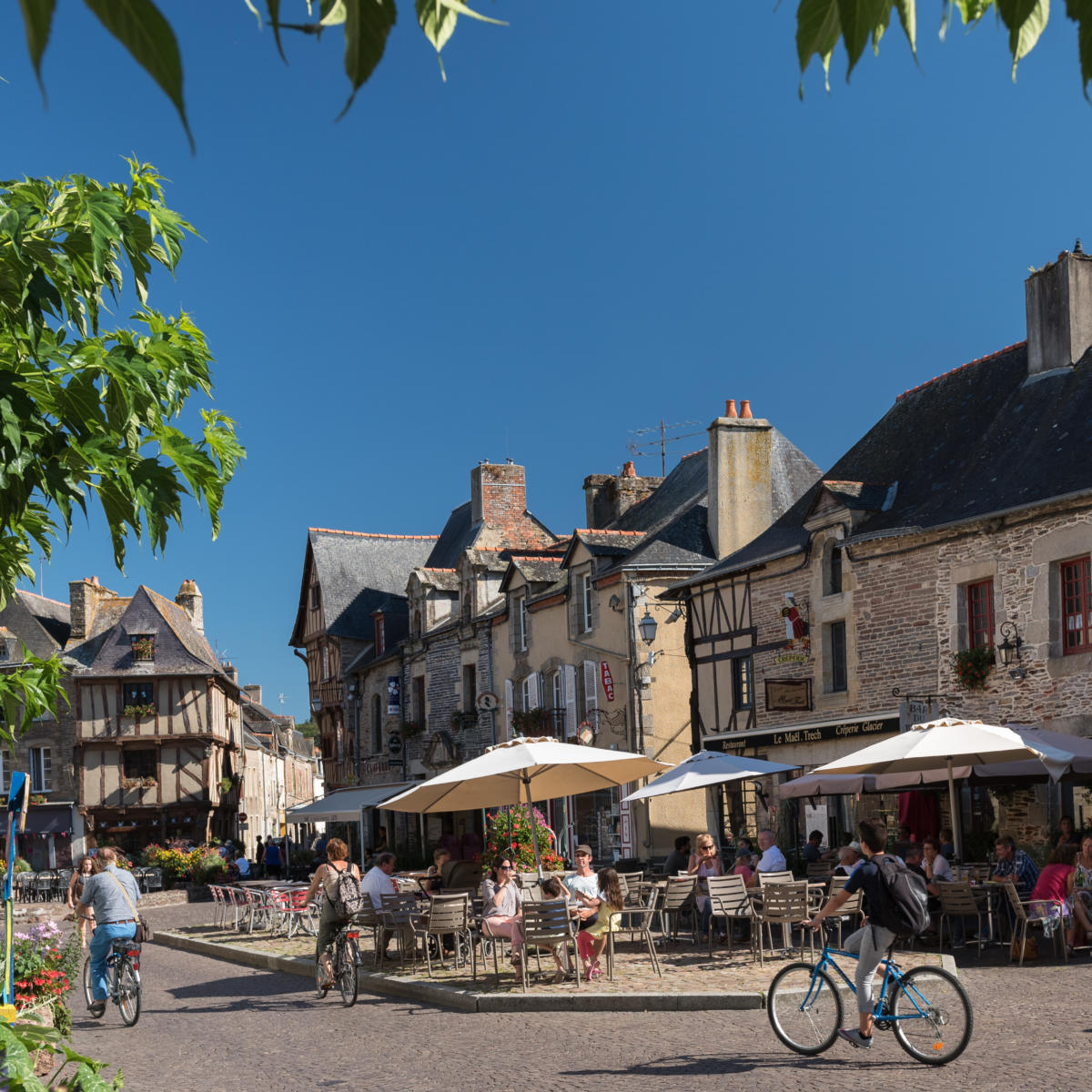 Le lac de Trémelin et la chambre aux loups | Tourisme Bretagne
