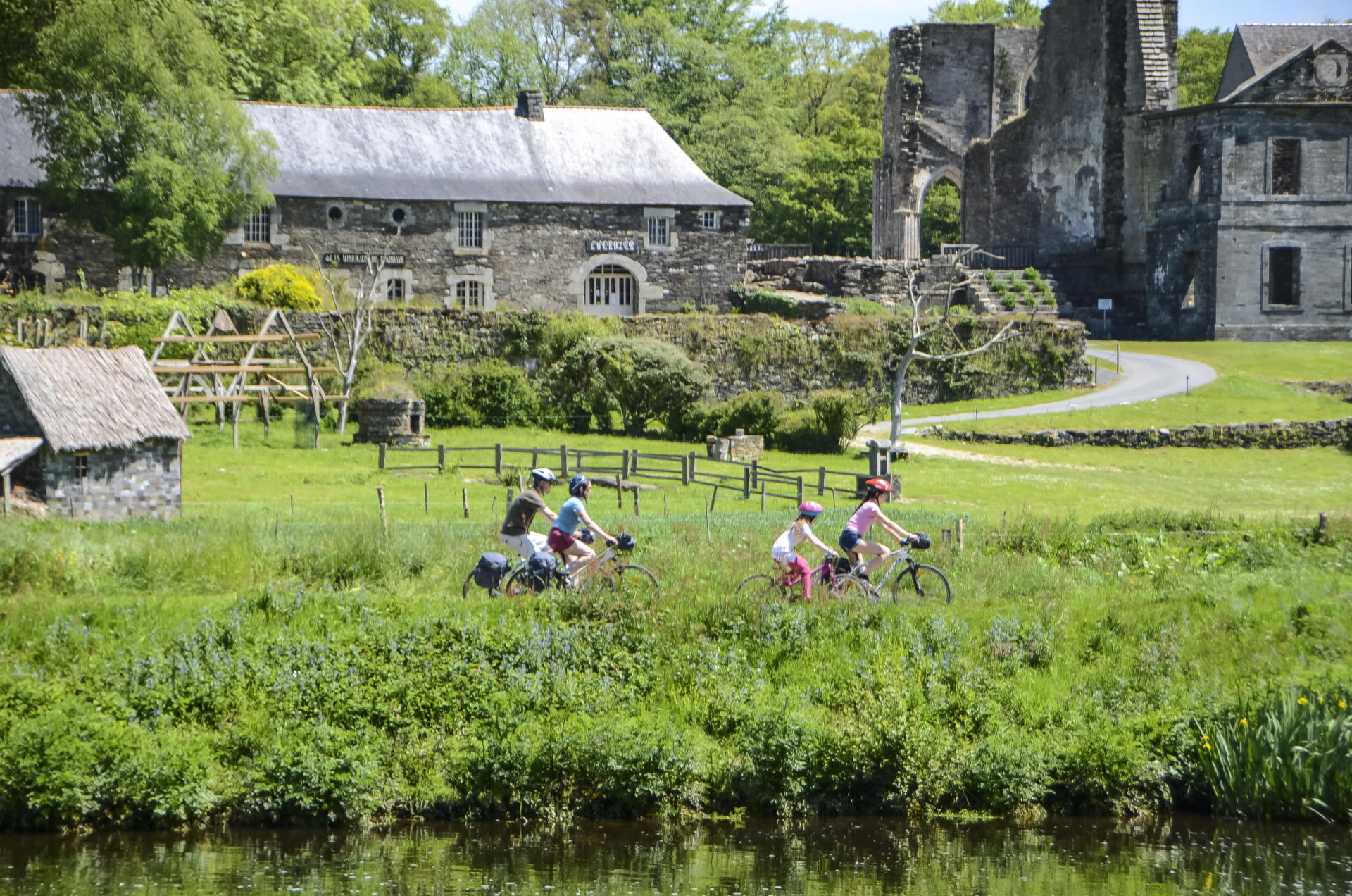 Abbaye de Bon-Repos | Tourisme Bretagne