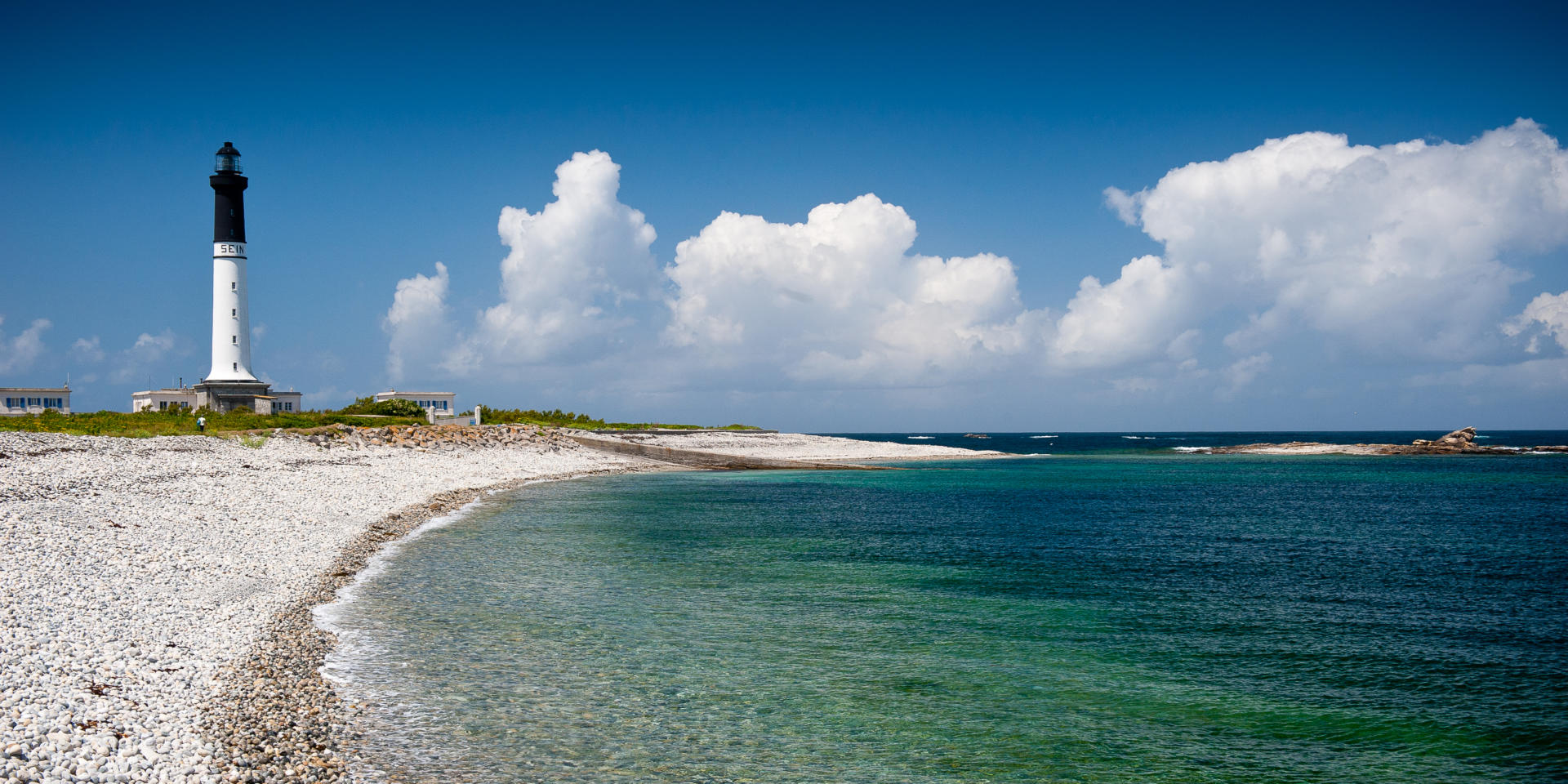 From Audierne to the Isle of Sein, a wonderful sailing getaway ...