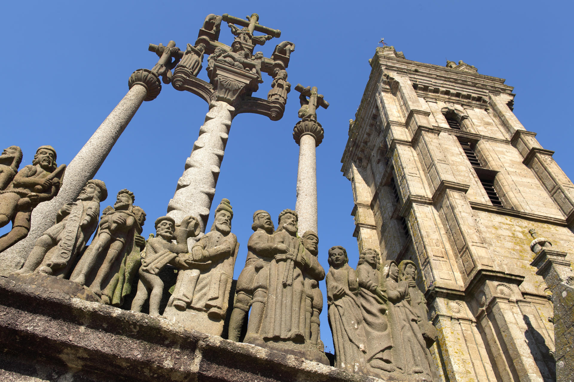 Les enclos paroissiaux | Tourisme Bretagne