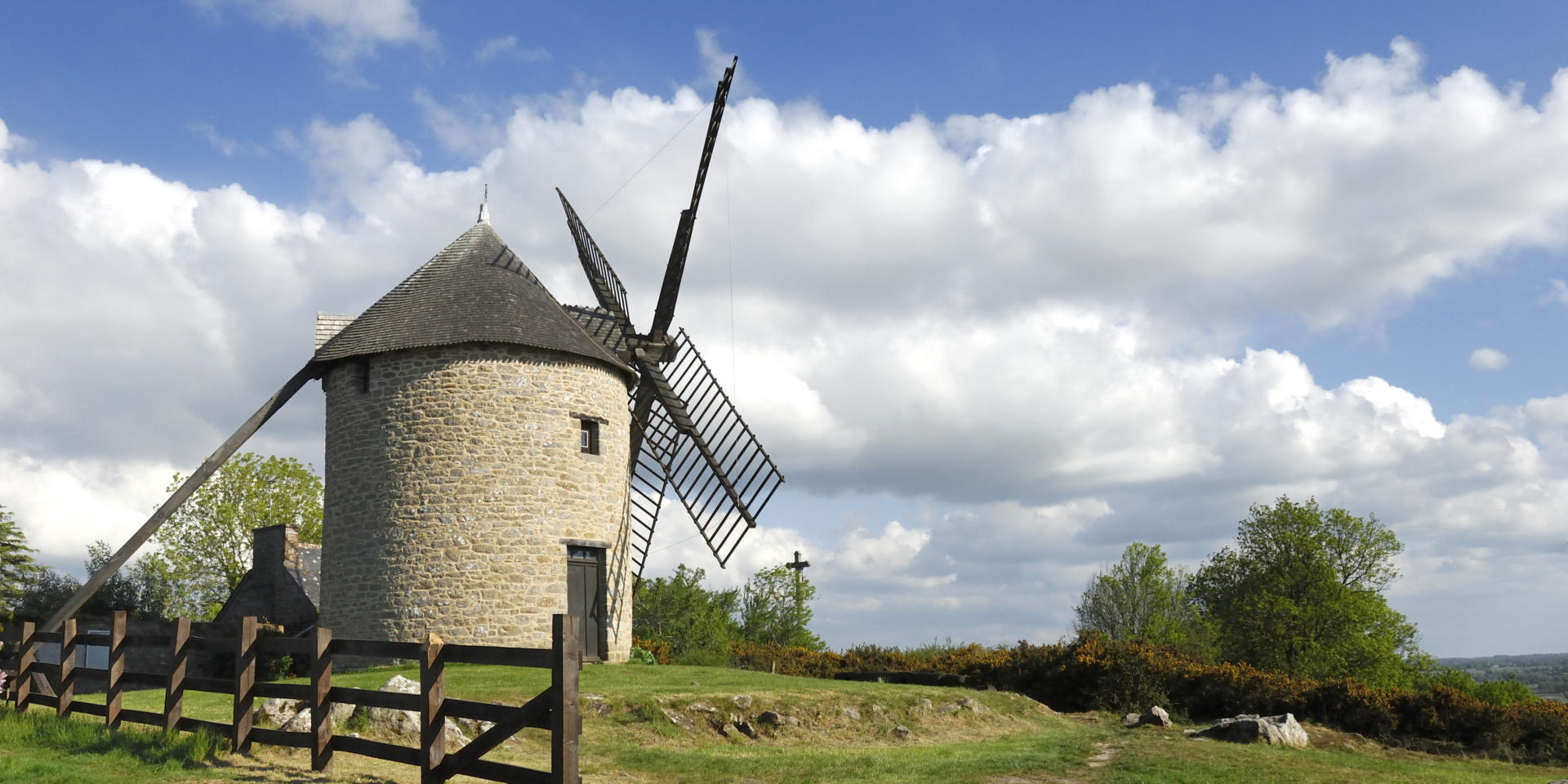 Dol-de-Bretagne et le Mont Dol | Tourisme Bretagne