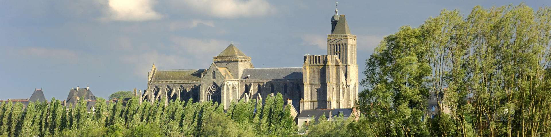 Dol-de-Bretagne and Mont-Dol | Brittany tourism