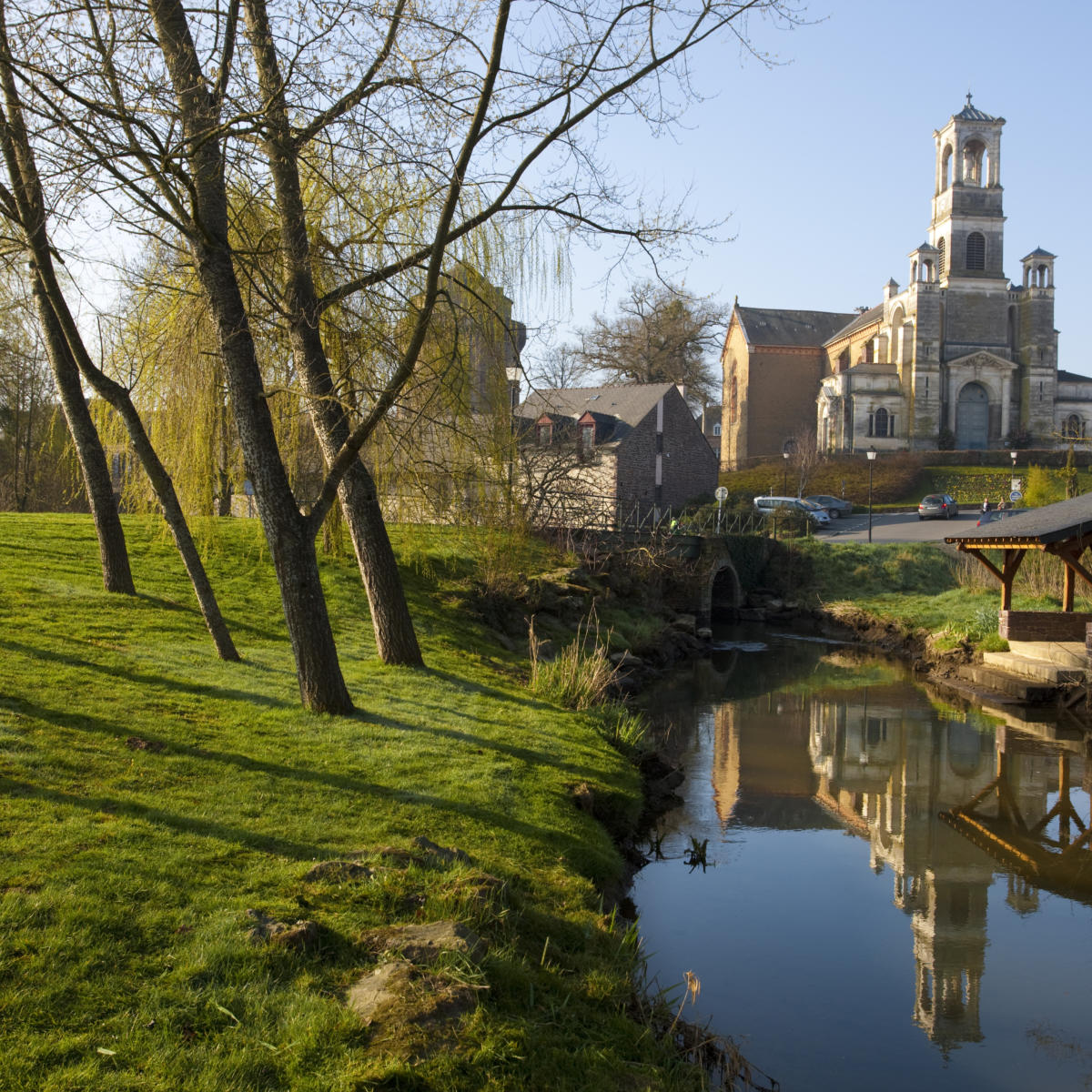 Le lac de Trémelin et la chambre aux loups | Tourisme Bretagne