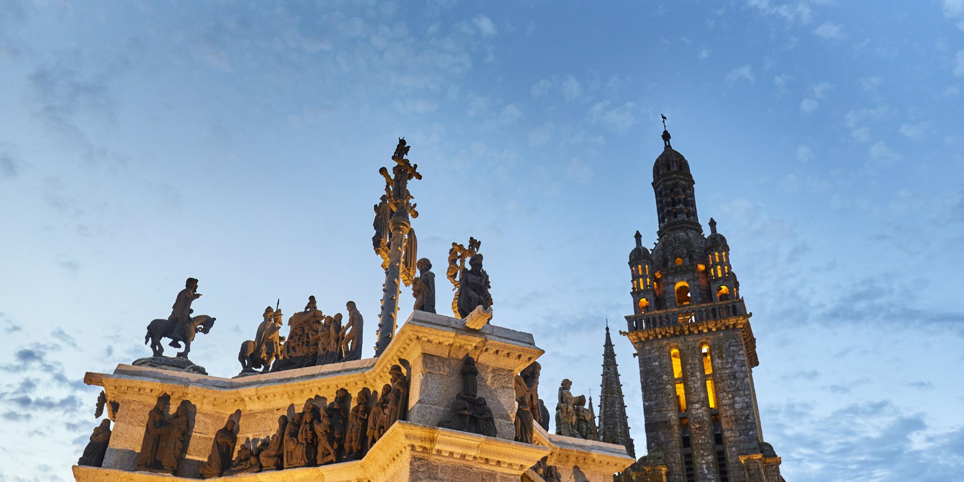 Les enclos paroissiaux | Tourisme Bretagne