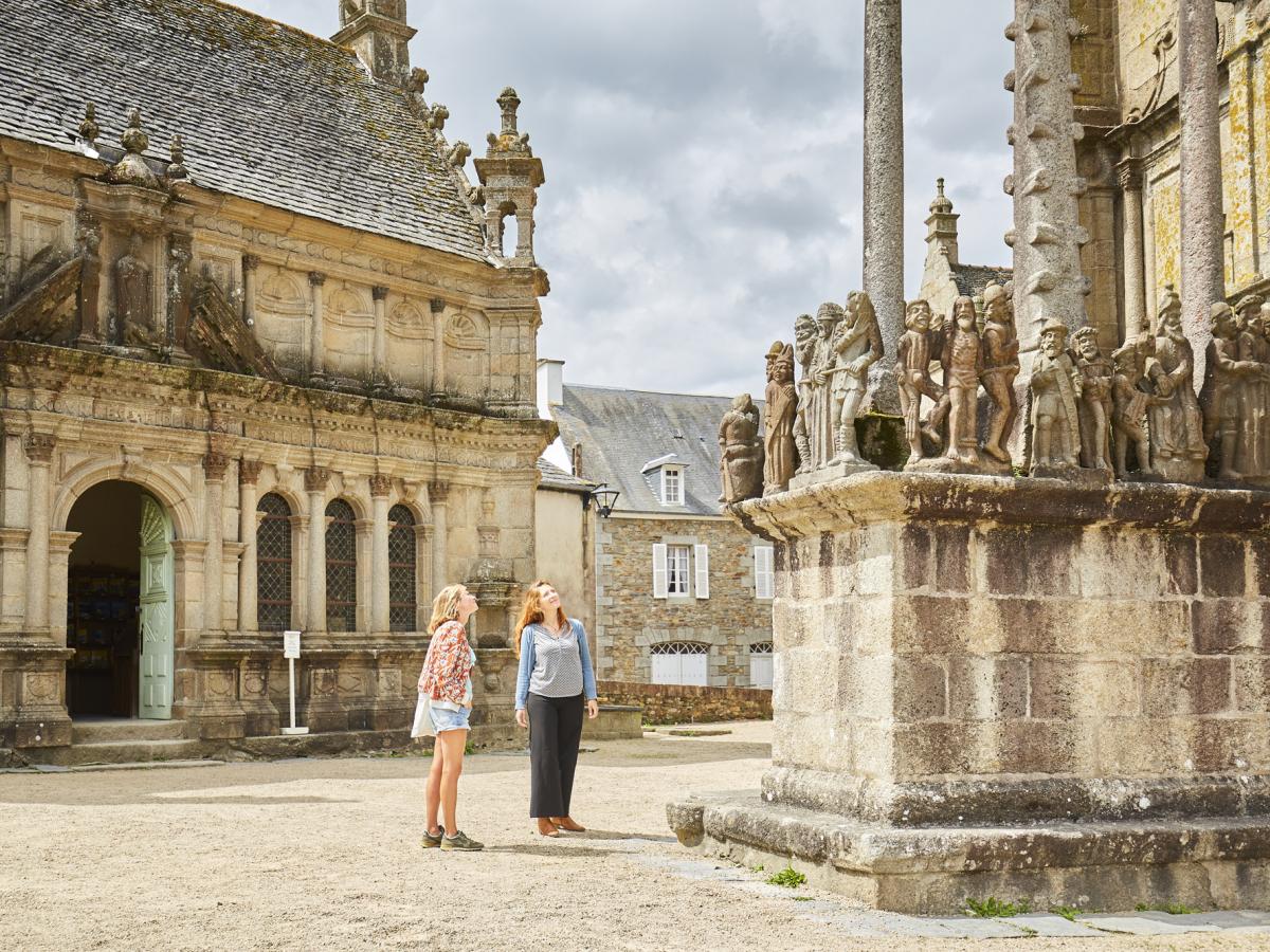 Les enclos paroissiaux | Tourisme Bretagne