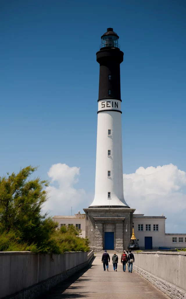 From Audierne to Île de Sein, sail away for the day | Brittany tourism